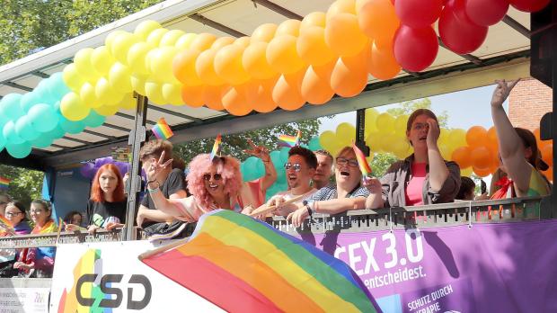 Christopher Street Day in Aurich - Ostfriesische Nachrichten